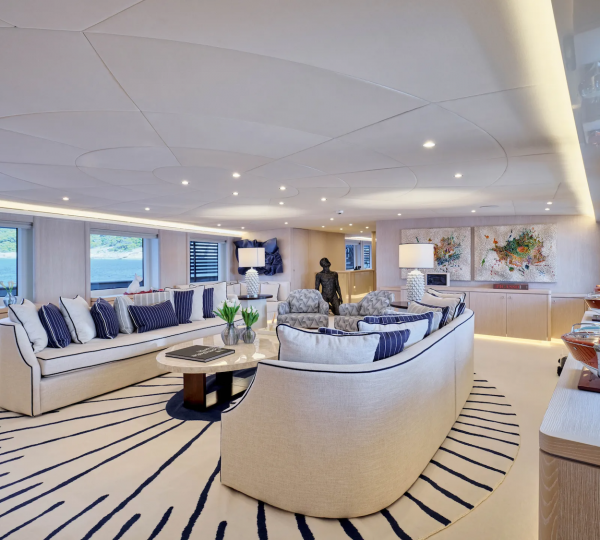 Yacht OMNIA, Amels | CHARTERWORLD Luxury Superyacht Charters